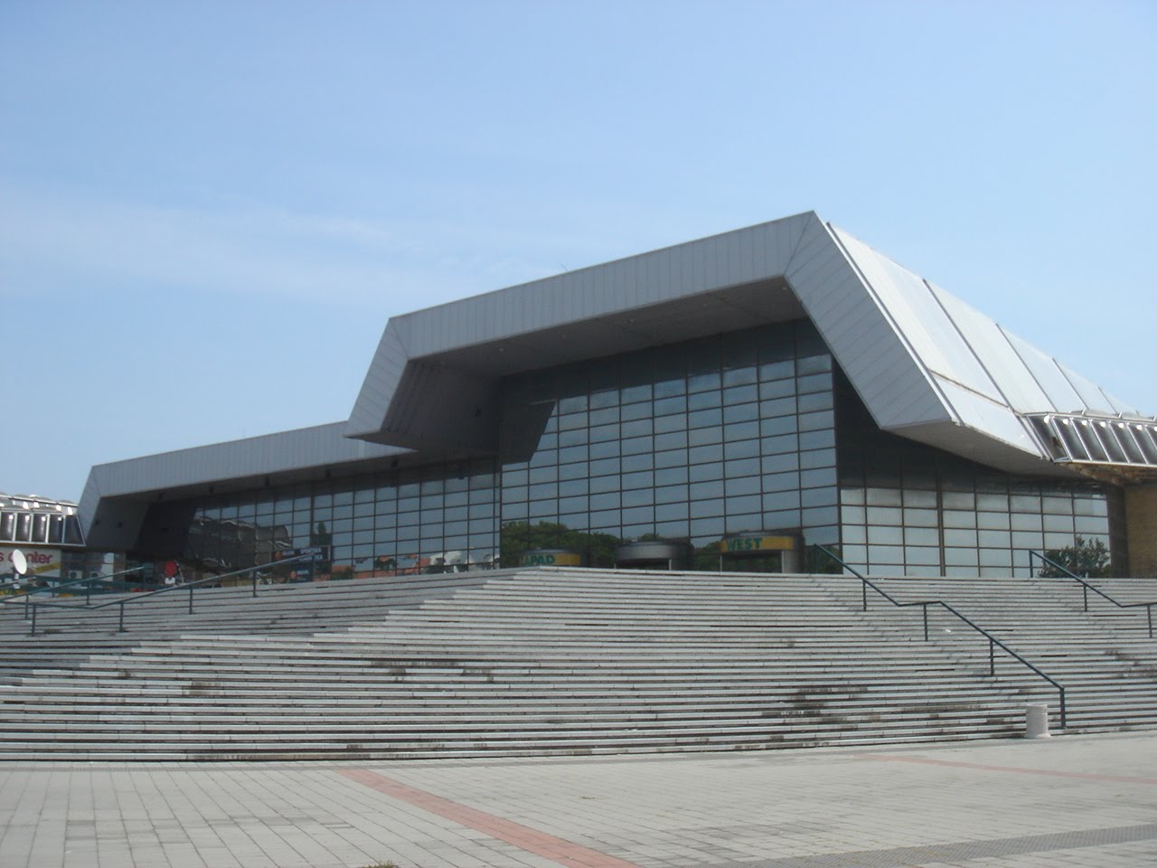 Spens - Novi Sad, Tiket Klub